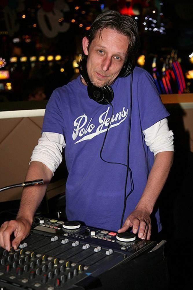 Dj Jan Smit boeken? | Viking Entertainment Dj Jan Smit boeken? | Viking Entertainment